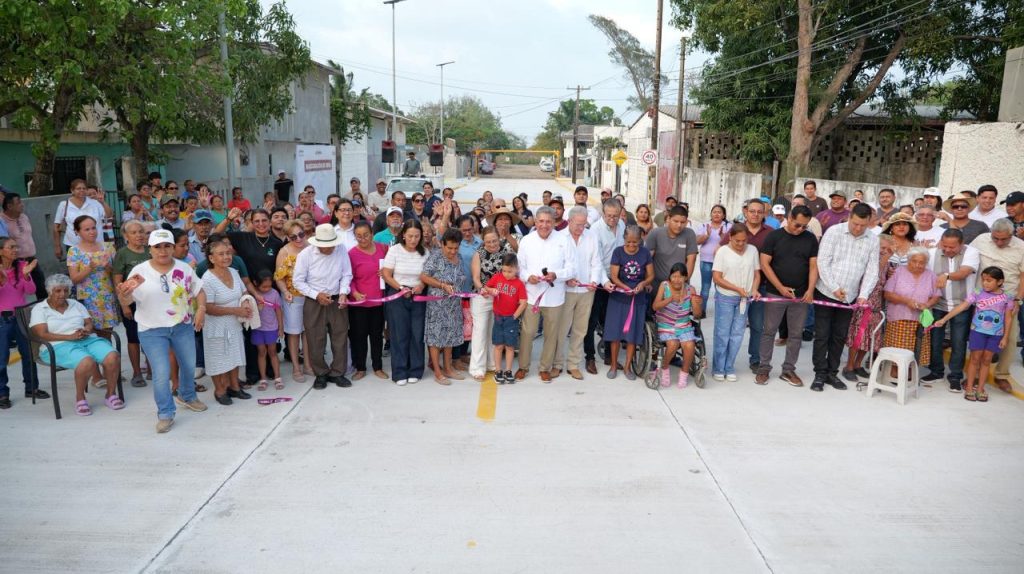 INAUGURA ARMANDO MARTÍNEZ MÁS OBRAS DE PAVIMENTACIÓN EN ALTAMIRA ...